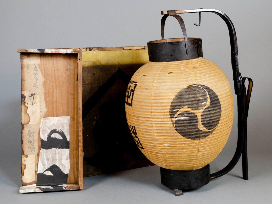 Antique Edo Period Japanese Chōchin Lantern With Hidari Mitsudomoe ...
