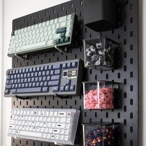 Keyboard Display Hook for IKEA Skadis | Mechanical Keyboard Pegboard ...