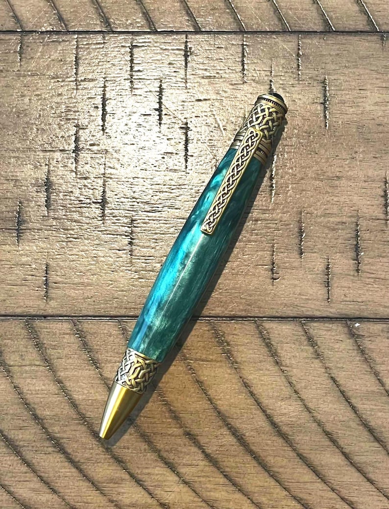 Emerald Resin Celtic Pen - Etsy