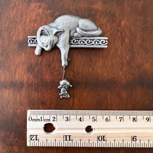 JJ Cat Brooch Playing With a Mouse - Etsy