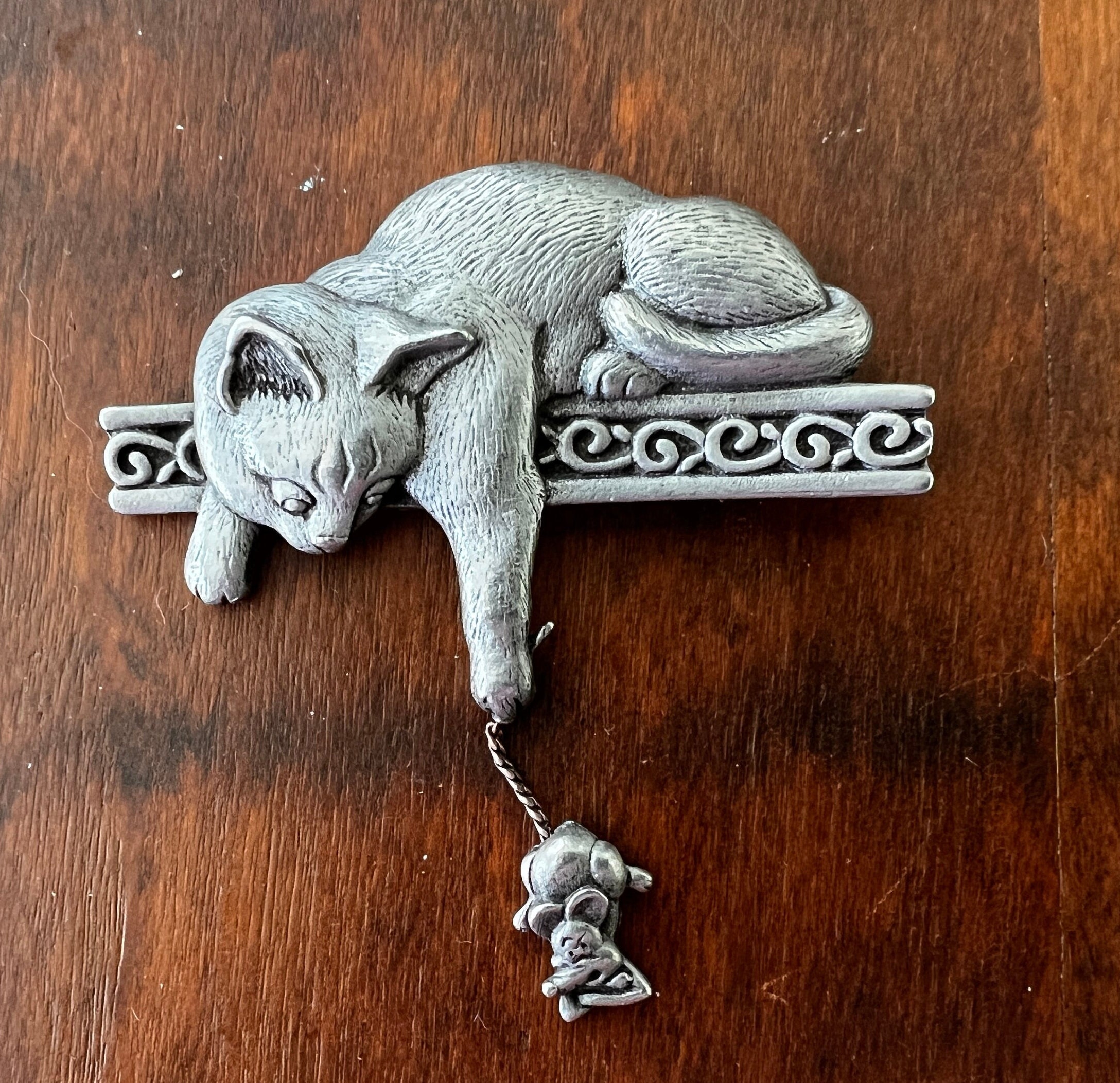 JJ Cat Brooch Playing With a Mouse - Etsy