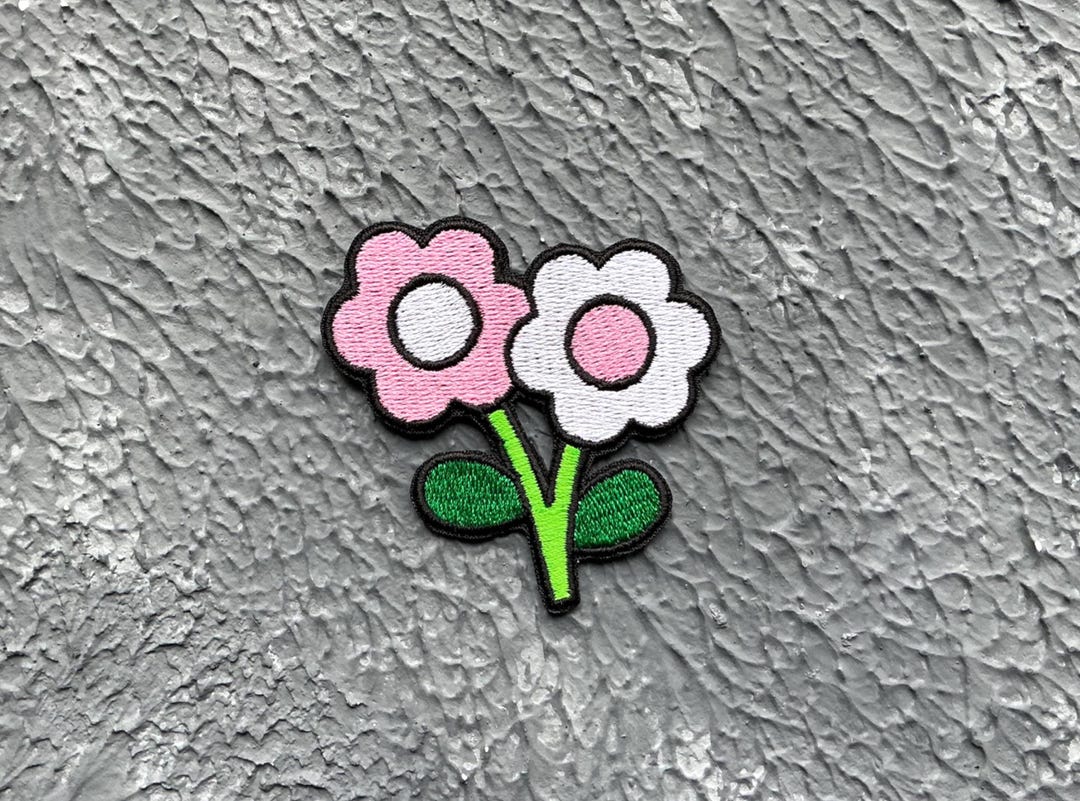 Pink Floral Embroidered Iron-on Patch: Spring Flower Applique - Etsy