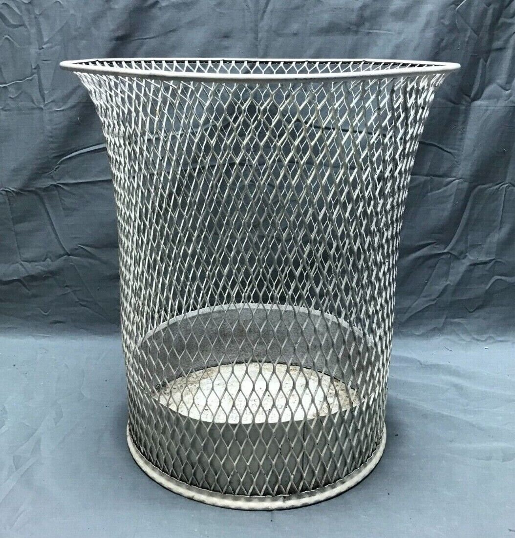 Metal Wire Trash Can