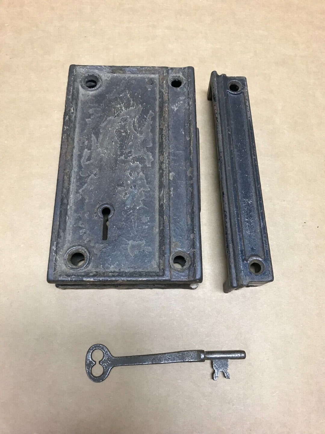 Antique VTG Cast Metal Entryway Surface Mount Door Lock Box & Key Old ...