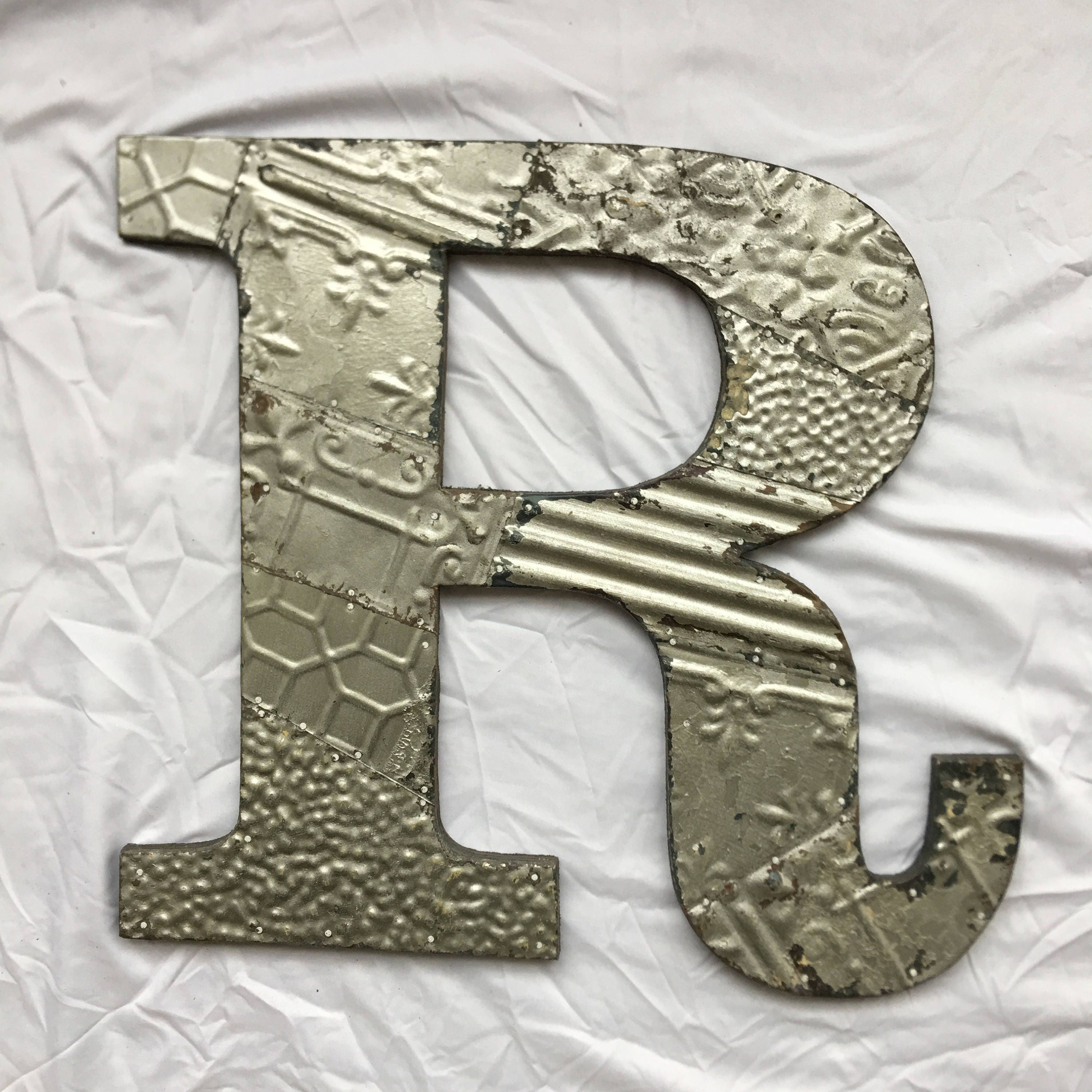 Reclaimed Tin Ceiling Wrapped 16 Letter R - Etsy Nederland