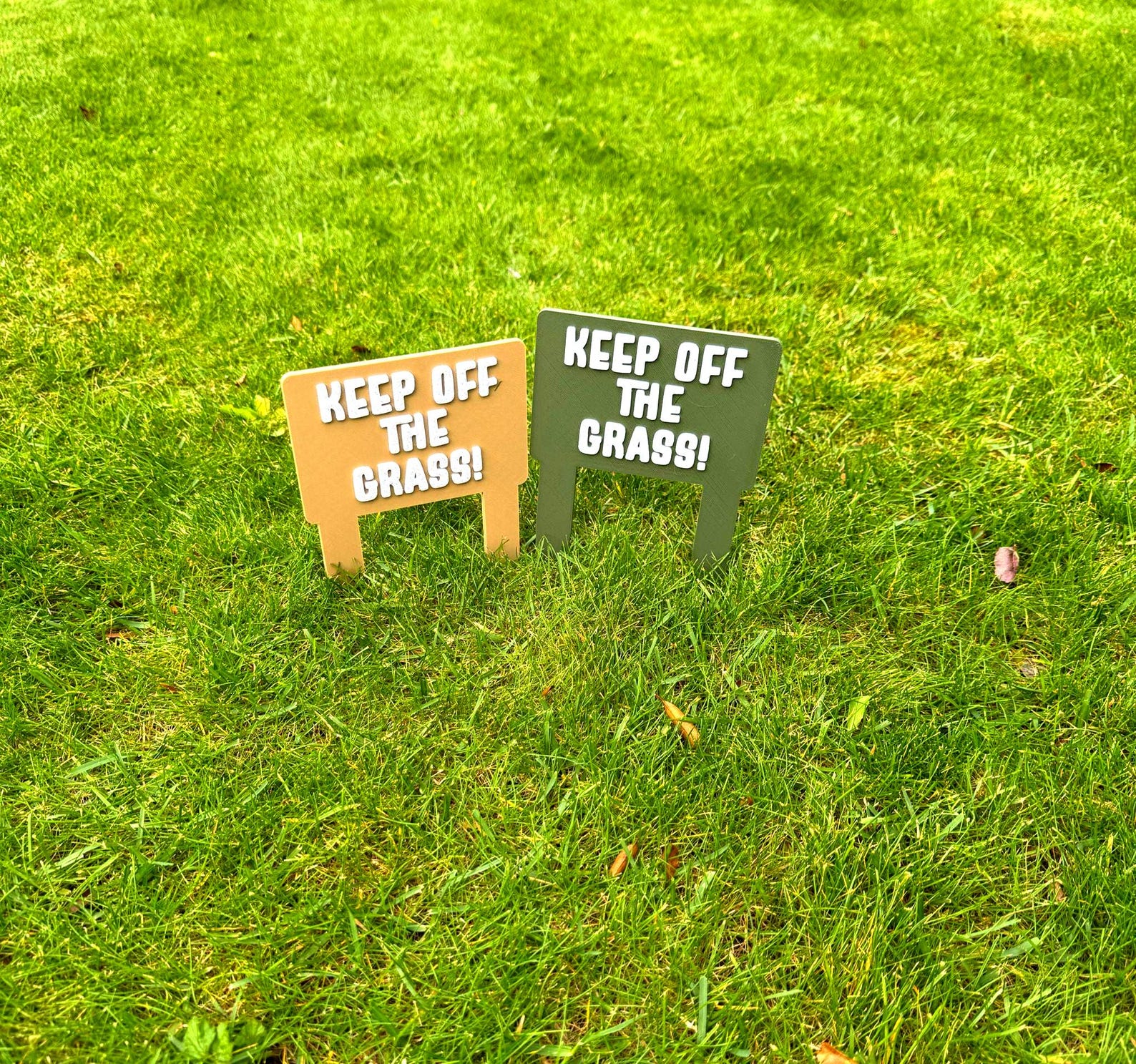 Keep off the Grass! – Fun 3D Printed Garden Sign With Custom Colours - Etsy
