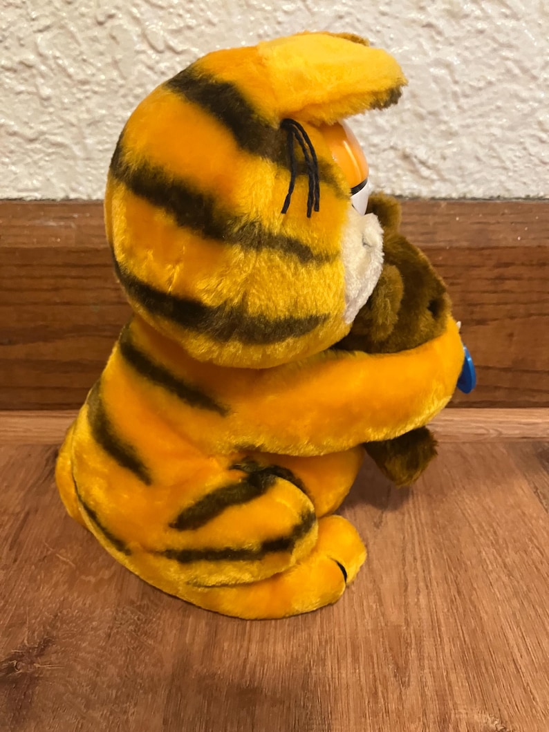 Garfield Hugging Pooky Dakin 1983 Plush 11” Rare EUC! - Etsy