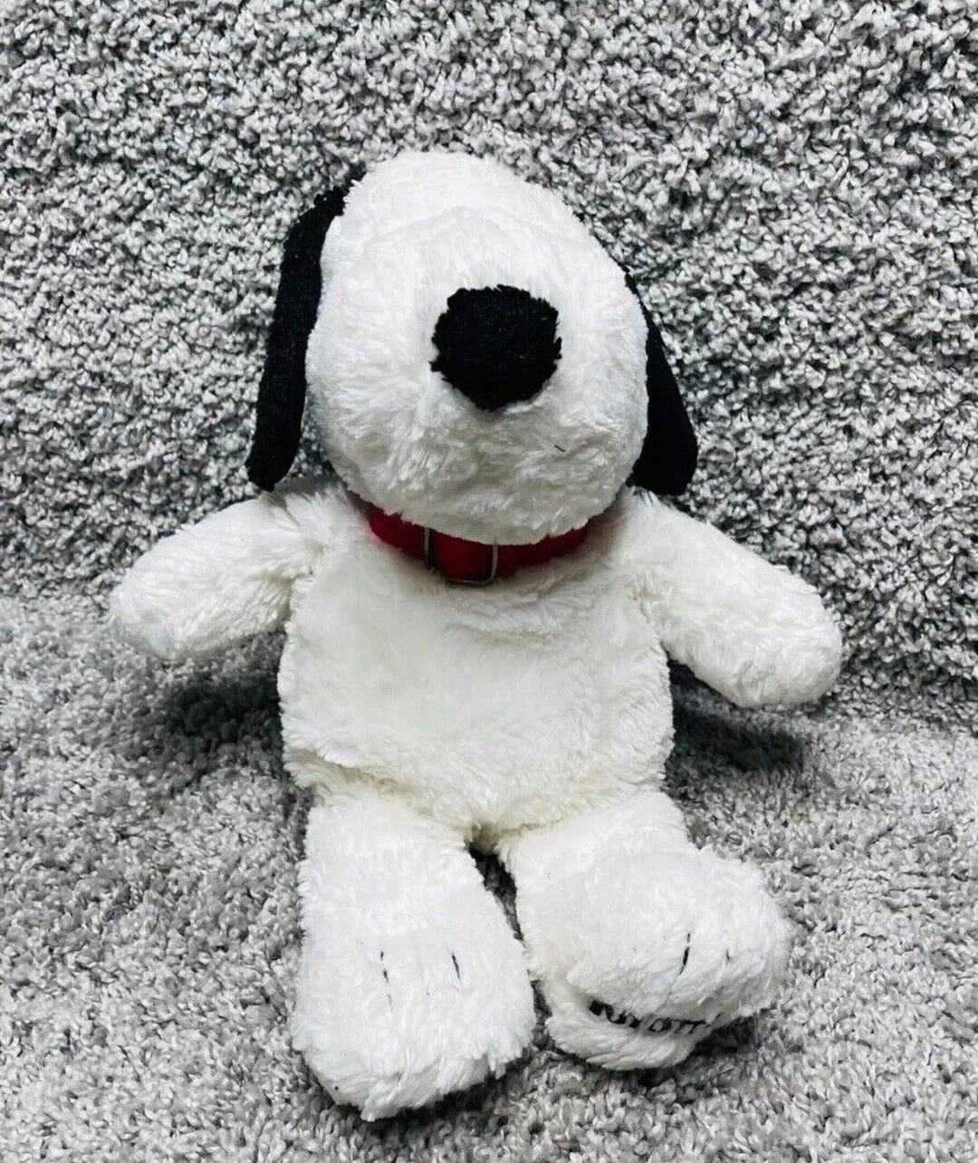 Snoopy the Dog Peanuts Gang With Red Collar Plush Animal Knotts Berry ...