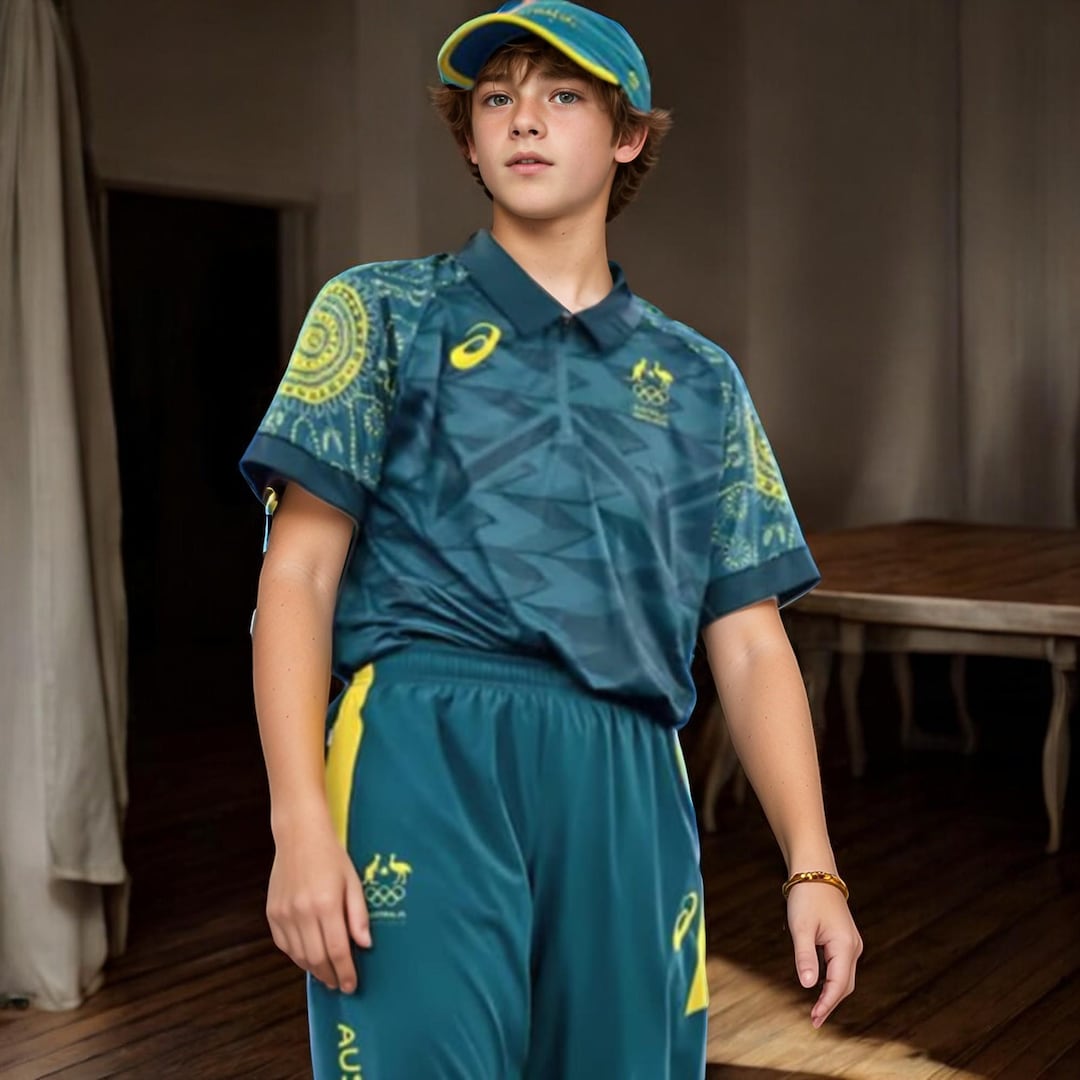 Australian Olympic Team Tracksuit With Indigenous Design Green & Gold ...