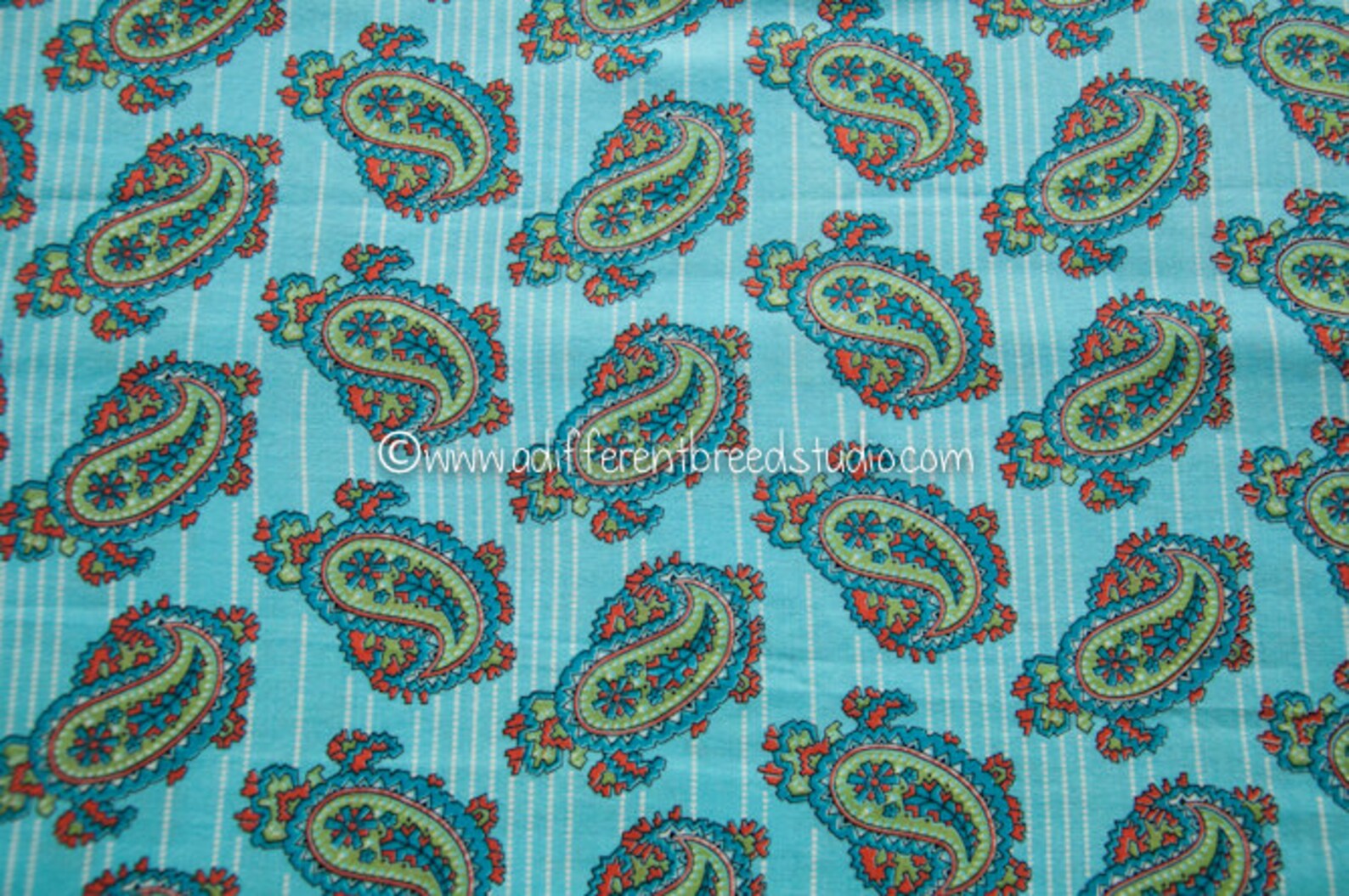 Fun and Mod Paisley New Old Stock Vintage Fabric Juvenile - Etsy