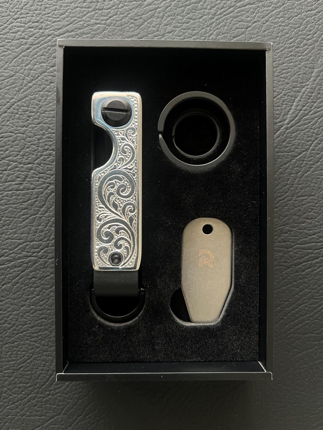 Hand Engraved Keycase RIDGE - Etsy