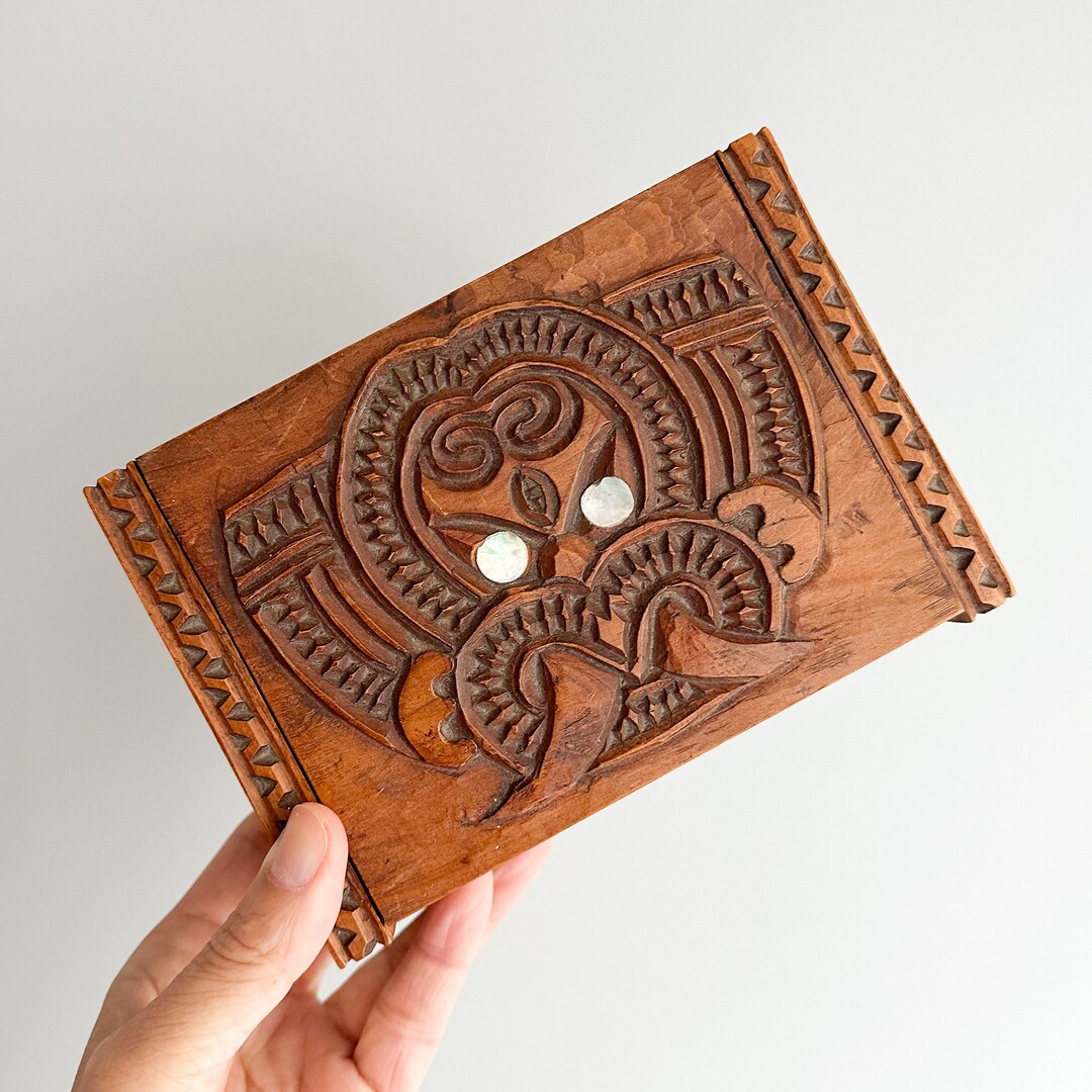 Vintage Maori Hand Carved Wooden Box With Inlay Paua Shells / Kauri ...