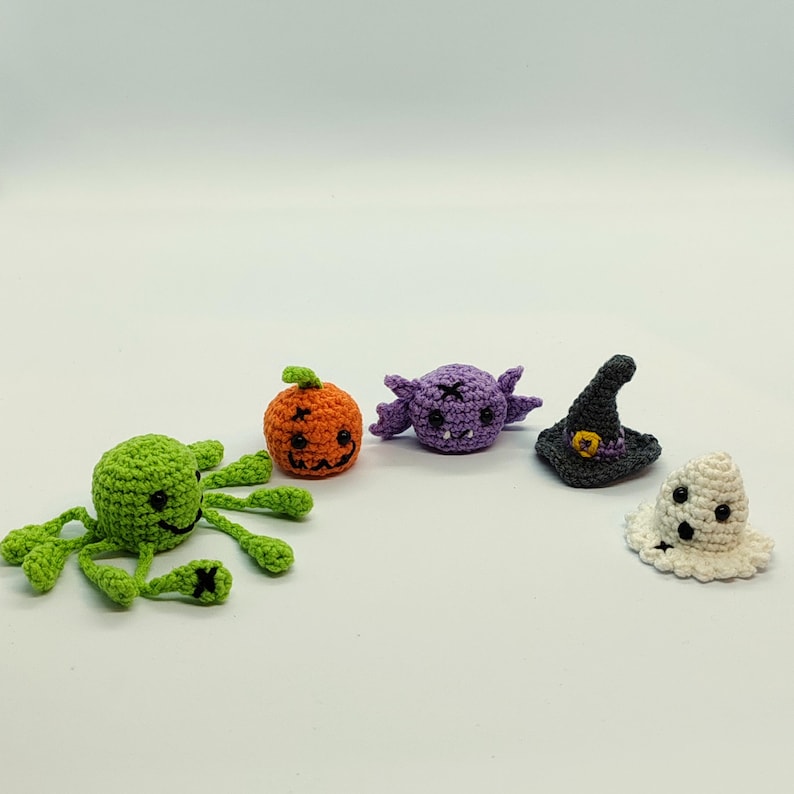 Crochet Halloween Finger Puppets Pattern – Amigurumi Ghost, Pumpkin ...