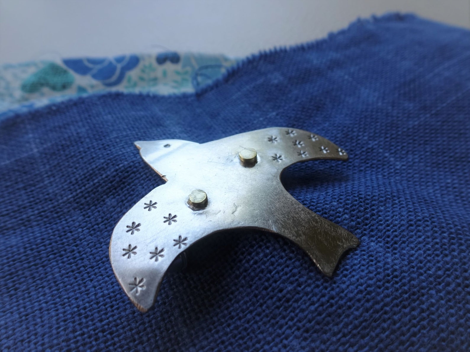 Flying Bird Brooch Minimalist Bird Pin Silver Bird Scarf Pin - Etsy