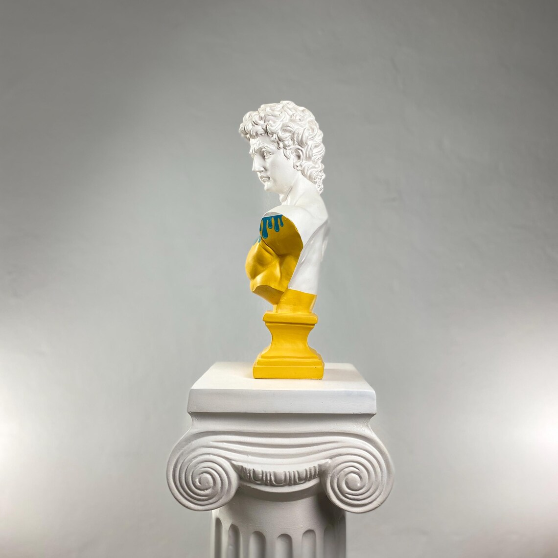 David Pop Art Sculpture, David Leak Sculpture Decor, Yellow Statue ...