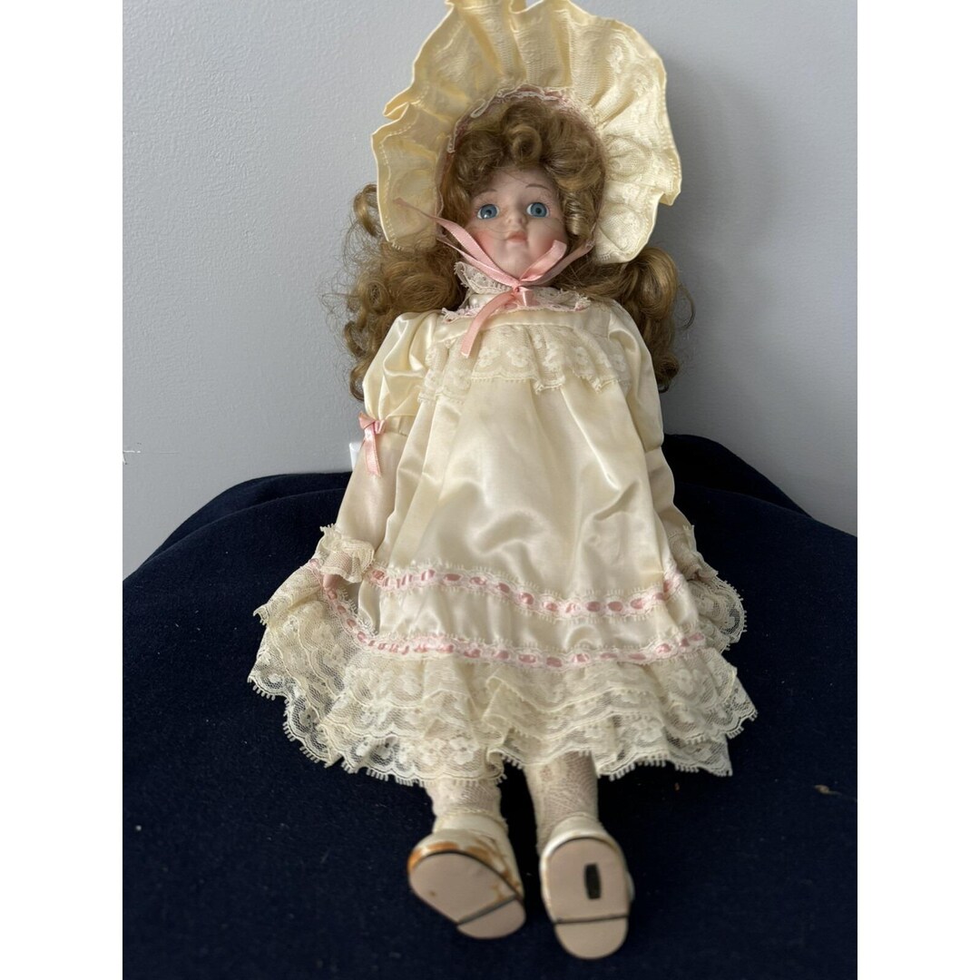 Regal Doll Collection Porcelain 16" Doll in Victorian Lace Dress No ...