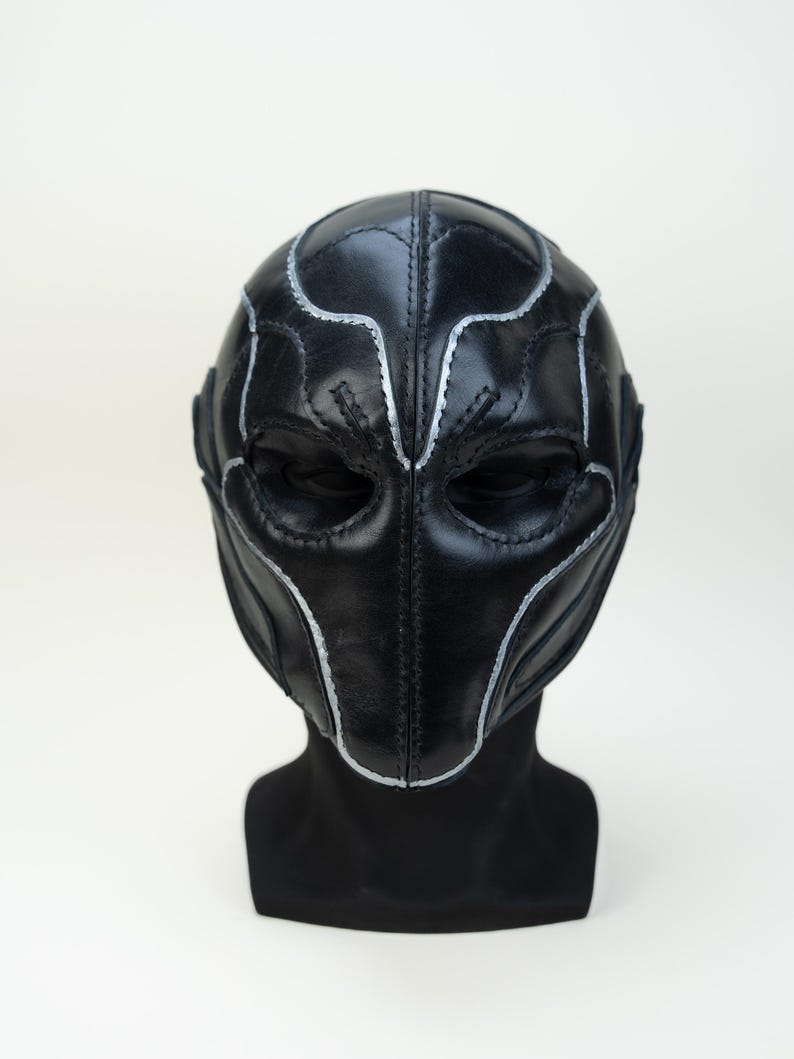 Artisan Deathstroke Helmet - Real Leather Handmade Cosplay Mask ...