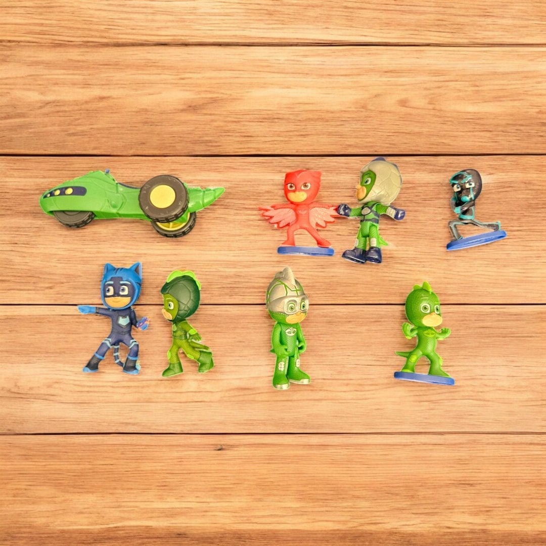 PJ Masks 7 Action Figure and Motorcycle Bundle - Etsy