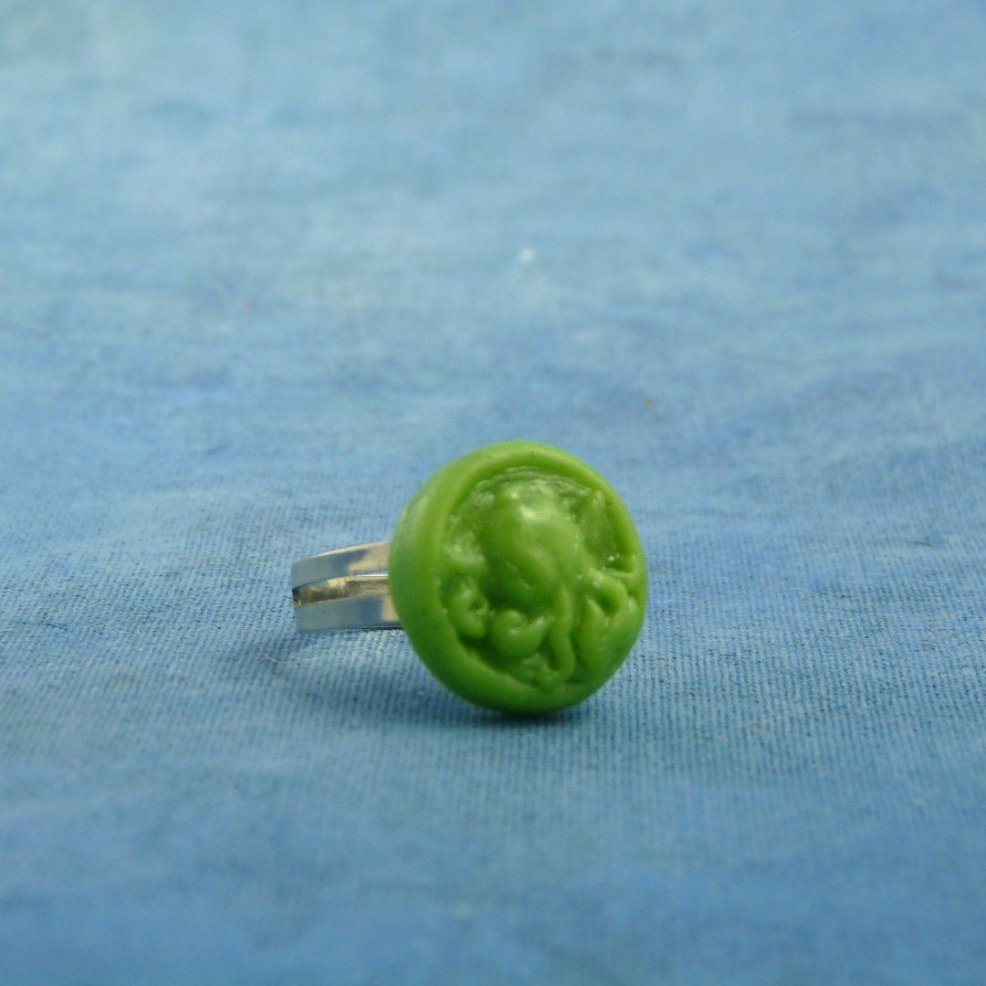 Bright Green Cthulhu Ring, Polymer Clay Lovecraft Jewelry - Etsy