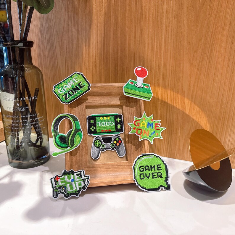 Mini Handmade Embroidery Game Console, DIY Clothes Patch Embroidery ...