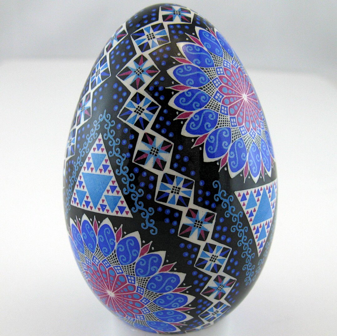 Pysanky Eggs. Ukrainian Pysanka Easter Eggs. Hand Painted Goose Egg ...