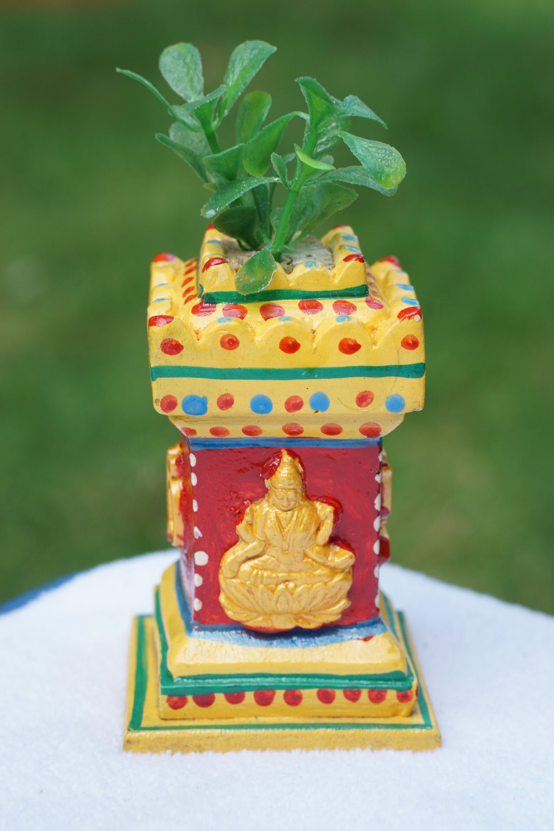 Tulasi Kota Show Piece Holy Basil Decoration Navaratri Golu Dolls ...