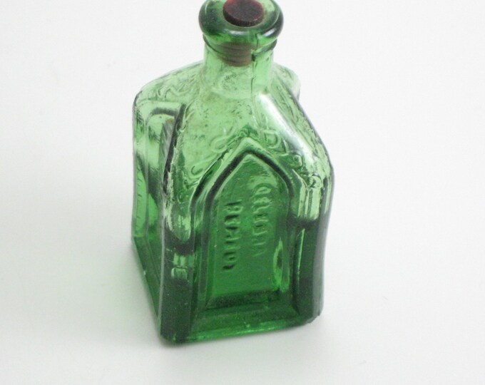 Vintage Walbridge Co. Chief Wahoo Electric Tonic Green Glass Apothecary ...