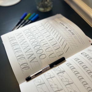 Brush Pen Lettering for Beginners Workbook - Learn Calligraphy / Hand ...