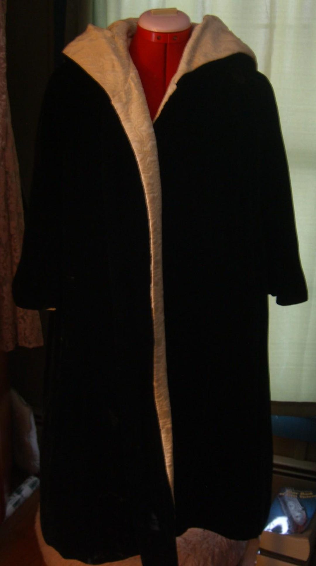 VINTAGE 1940's (TOTALLY!!) Reversible Black Velvet Hooded Opera Dress ...