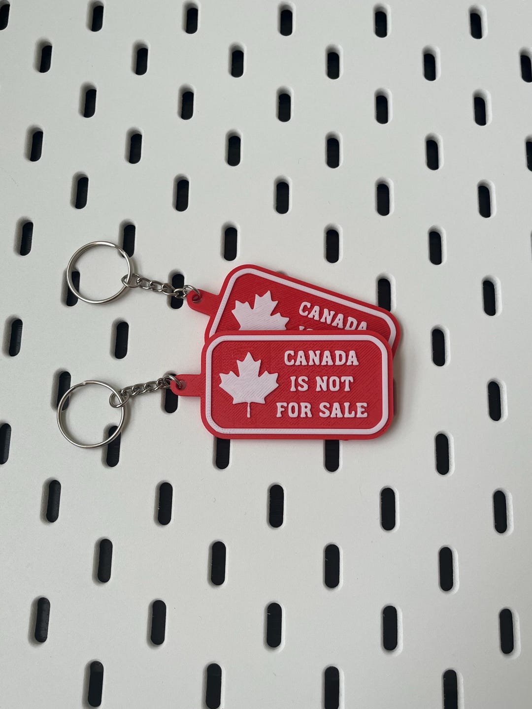 3D Printed Canada Keychain: Patriotic Maple Leaf PLA Keychain - Etsy