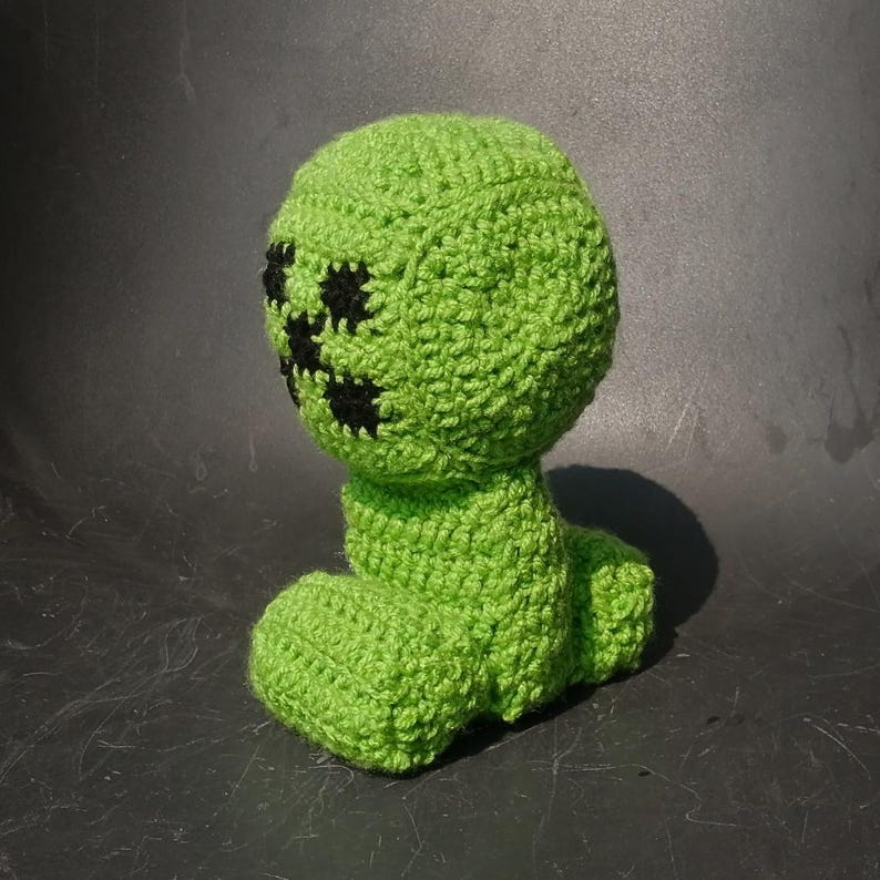 Minecraft Inspired Creeper Amigurumi Crochet Pattern | Beginner ...