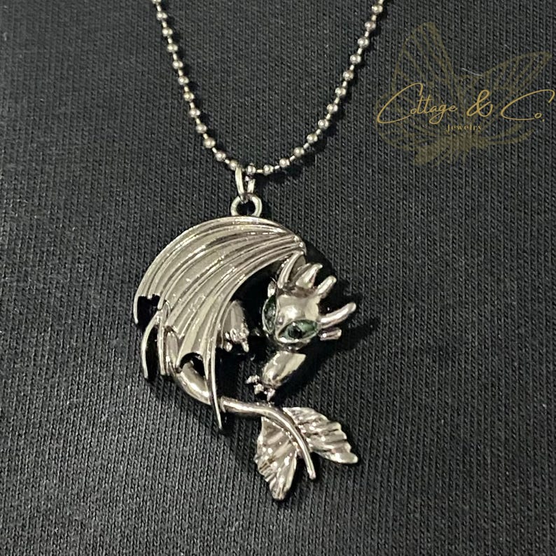 How to Train Your Dragon Toothless Dragon Necklace, Dragon Lover ...