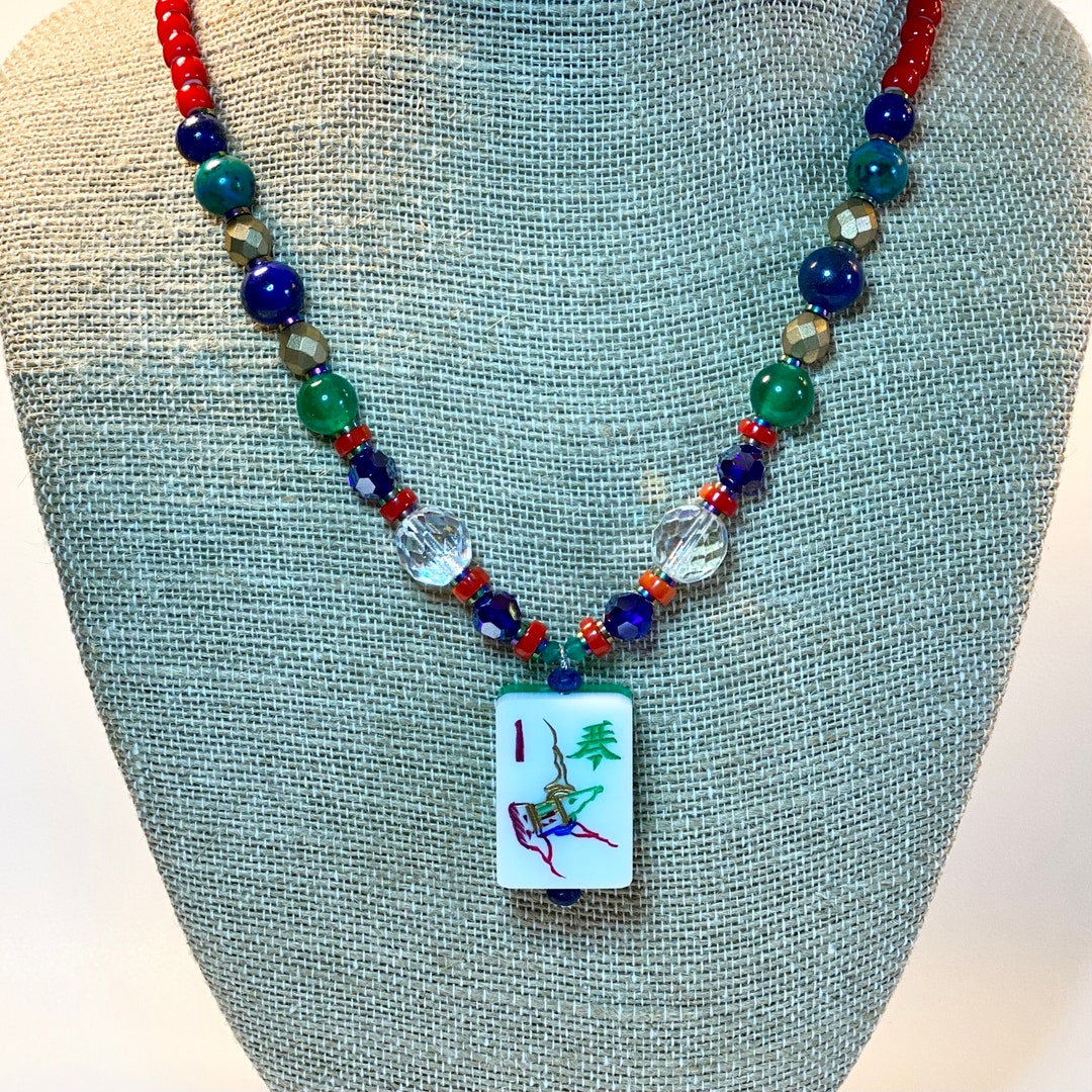 Mahjong Necklace of Vintage 3-layer Lucite #1 FLOWER Tile Depicts ...