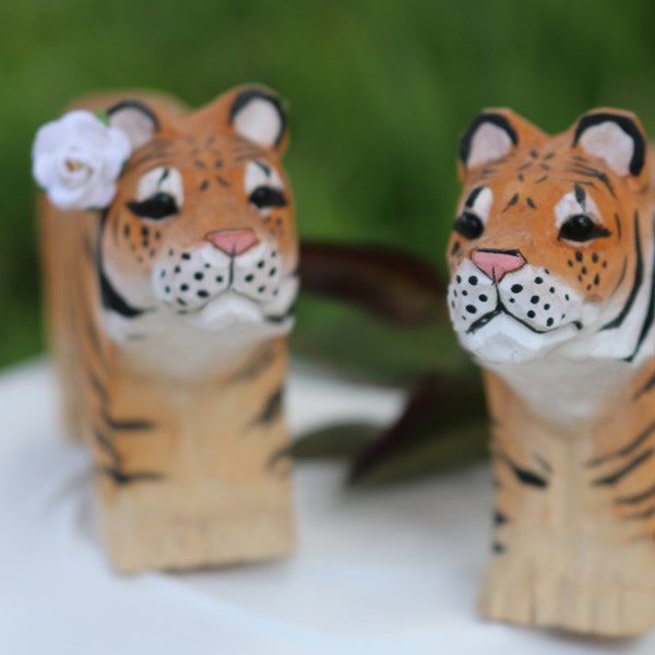 Auburn Wedding Cake Topper - Etsy