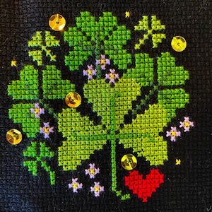 PDF -- Clover Cross Stitch Pattern - Etsy