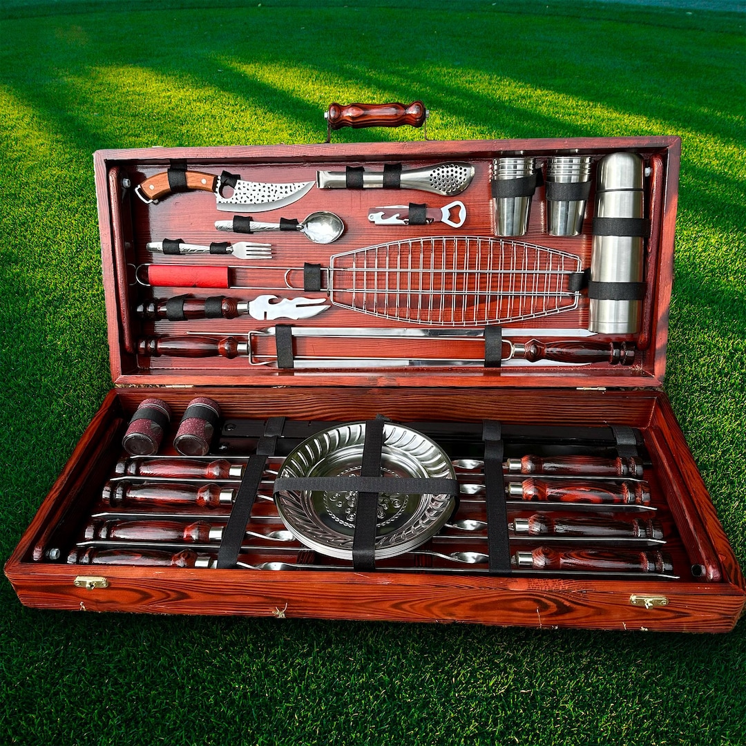 BBQ Gift Set for Men Barbecue Accessories Gift Best Grilling Gift Set ...