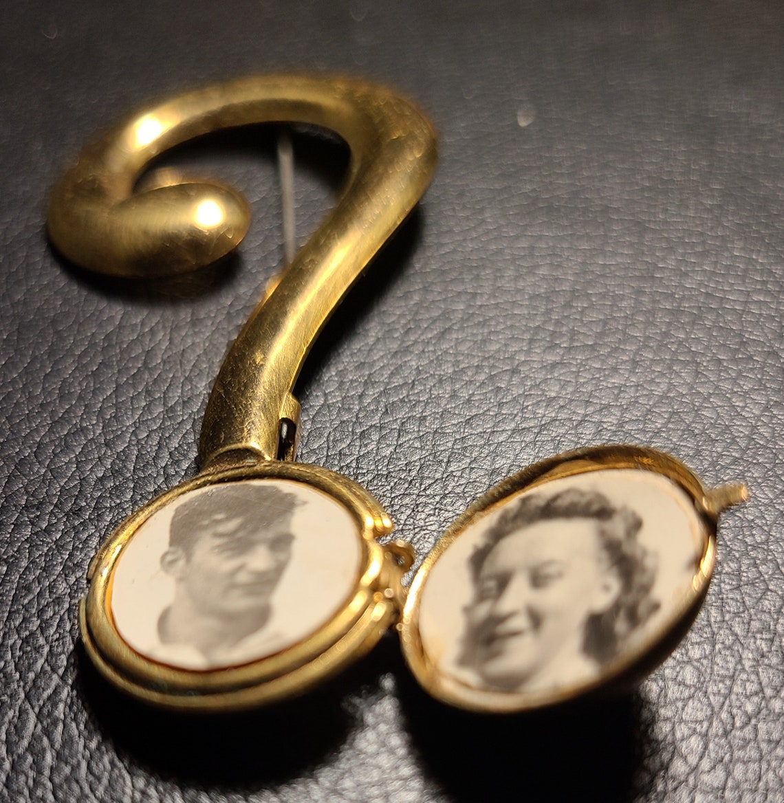 Brass Question Mark Photo Locket Pin Art Deco - Etsy