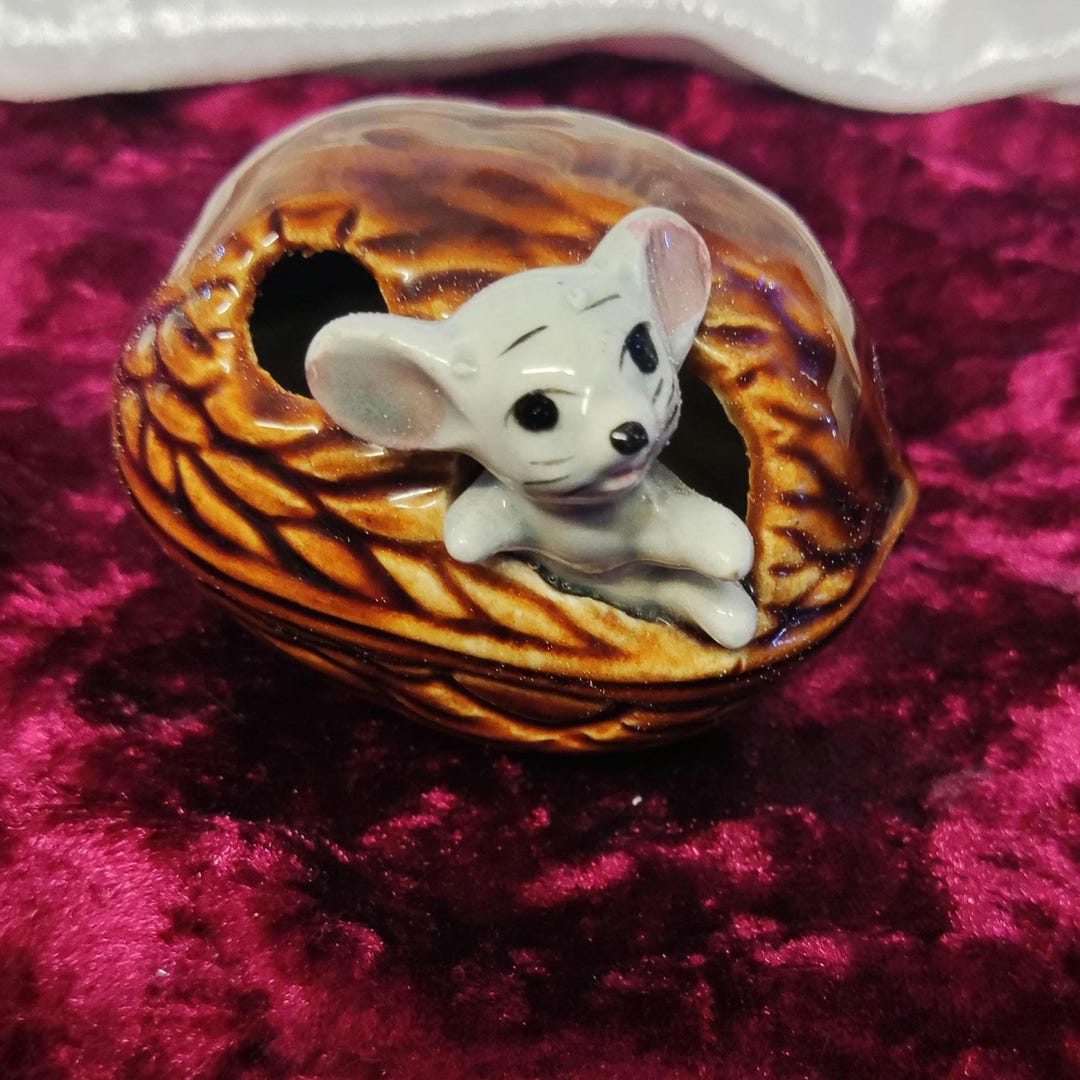 Vintage Kitsch Mouse Figurine - Sweet Mouse Ornament - Rare Find ...