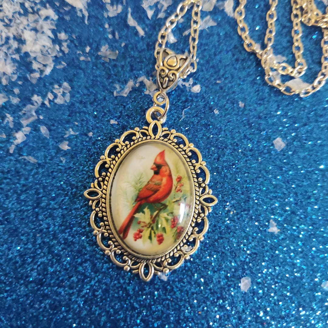 Cardinal Pendant Necklace Ornate Jewellery - Ornate Glass Necklace ...