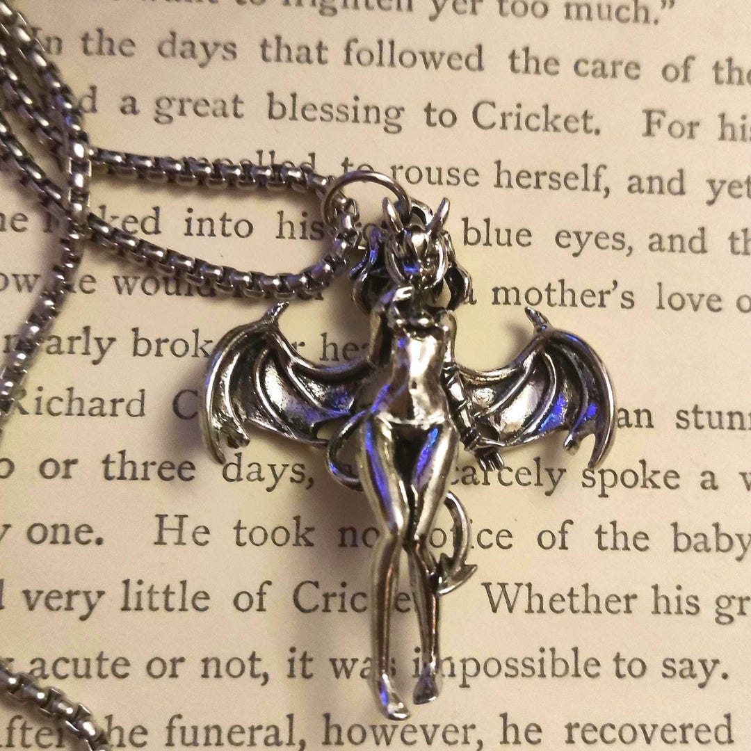 Gothic Bat Girl Necklace - Bat Pendant - Gothic Jewellery - Unisex ...