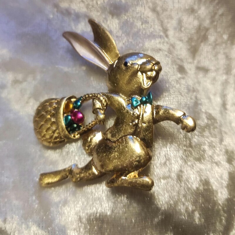 Easter Egg Brooch - Etsy