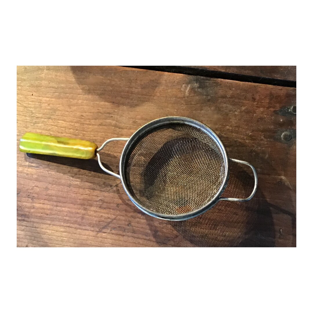 Vintage Kitchen Strainer With Green-yellow Bakelite Handle - Circa ...