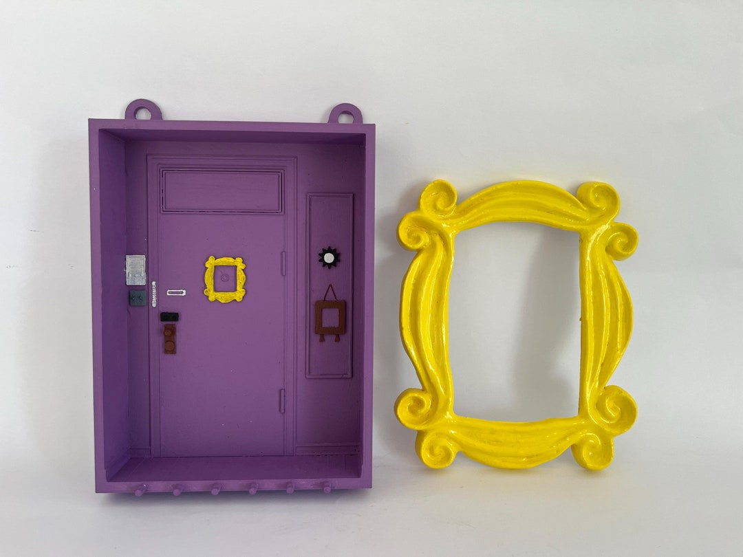 Friends Monica's Peephole Door, Monica's Door, TV Show Friends, Friends ...