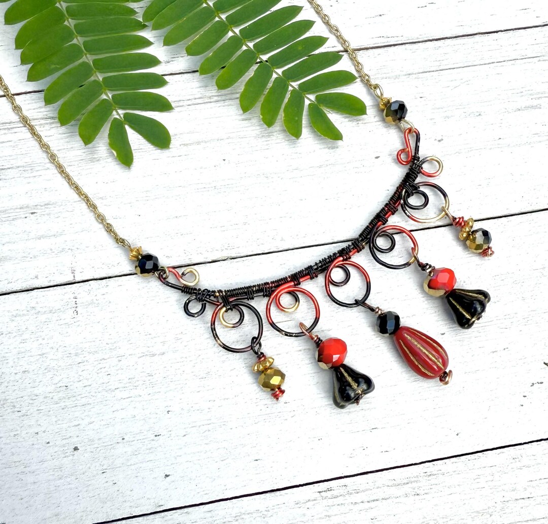 Queen of Hearts Wire Weave Loop Dangle Necklace - Etsy