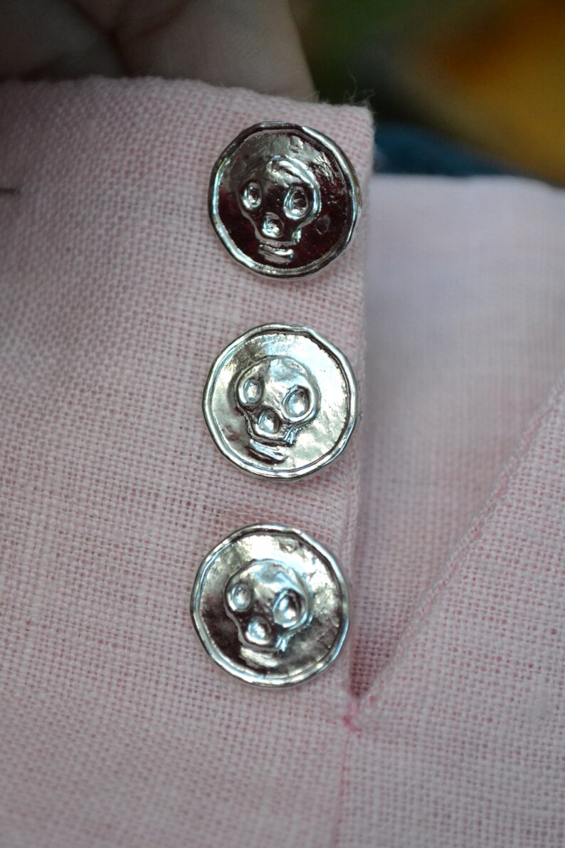 Five Pewter Skull Buttons - Etsy