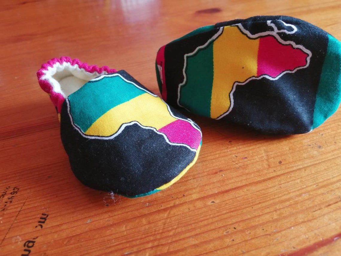 Baby Shower Gift Crib Shoes Booties in Africa Print Size Newborn to 12 ...