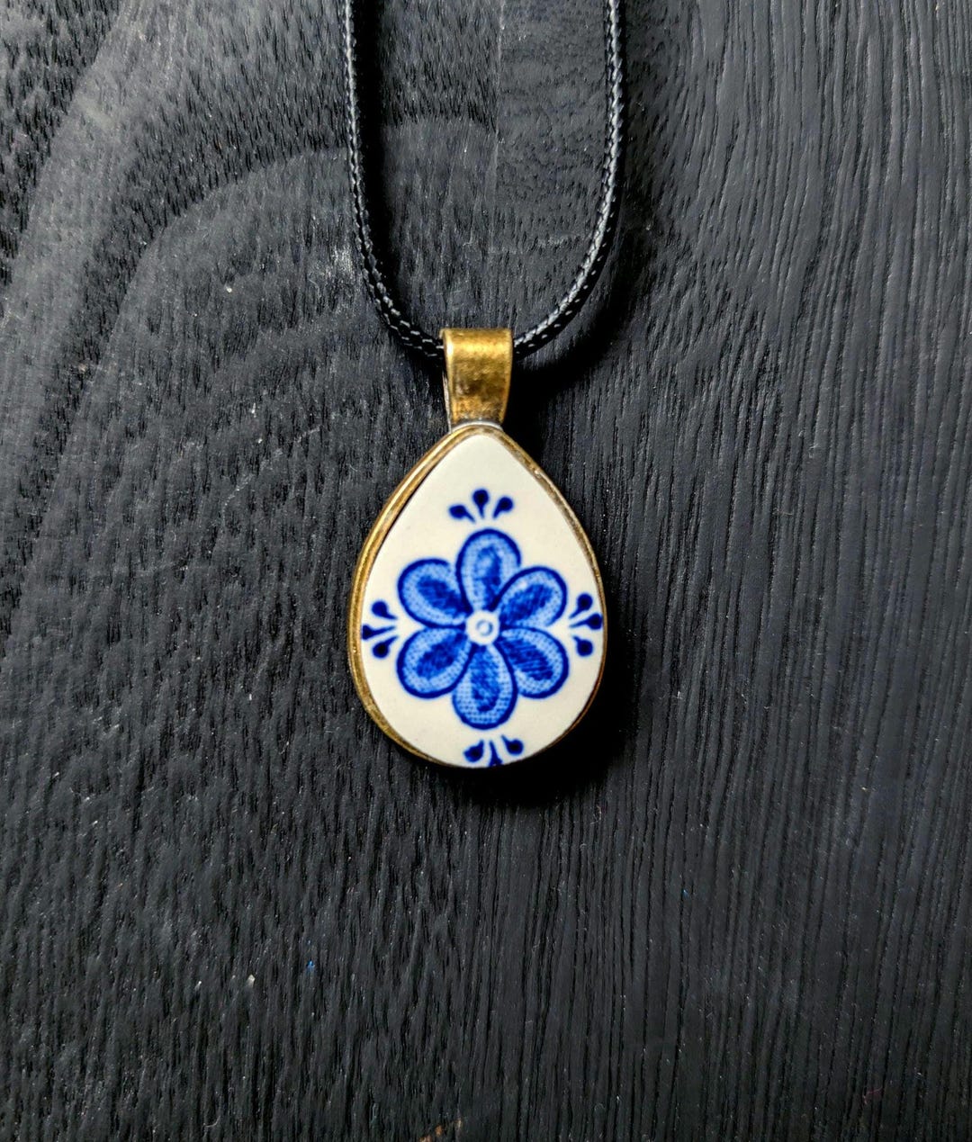 Blue Willow Flower - Vintage China Necklace - Etsy
