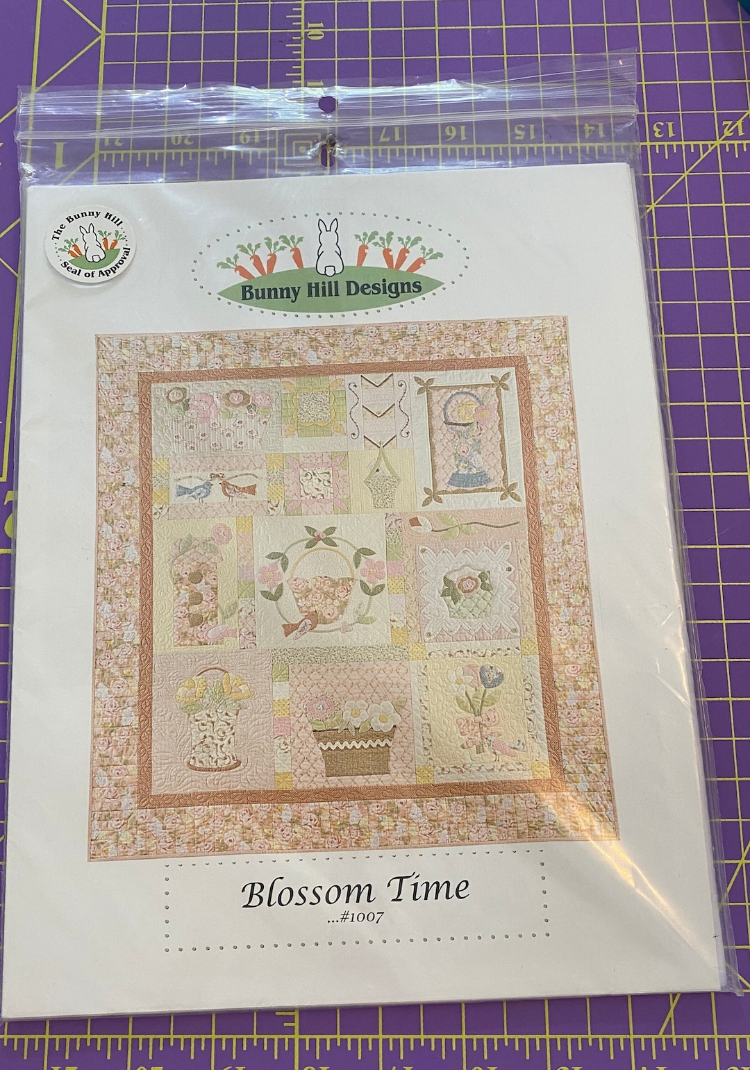Blossom Time Easter Spring Quilt Pattern by Bunny Hill Designs. Patterns, Appliqué - Etsy