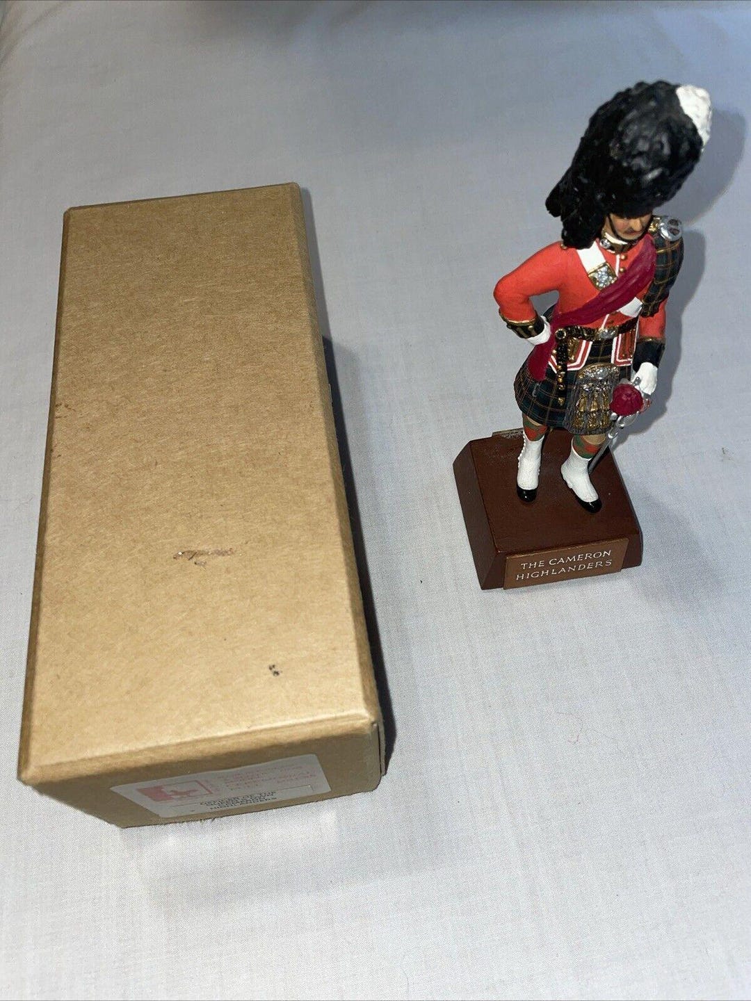 The Sentry Box England Vintage Figurine 6 the Cameron Highlanders With ...