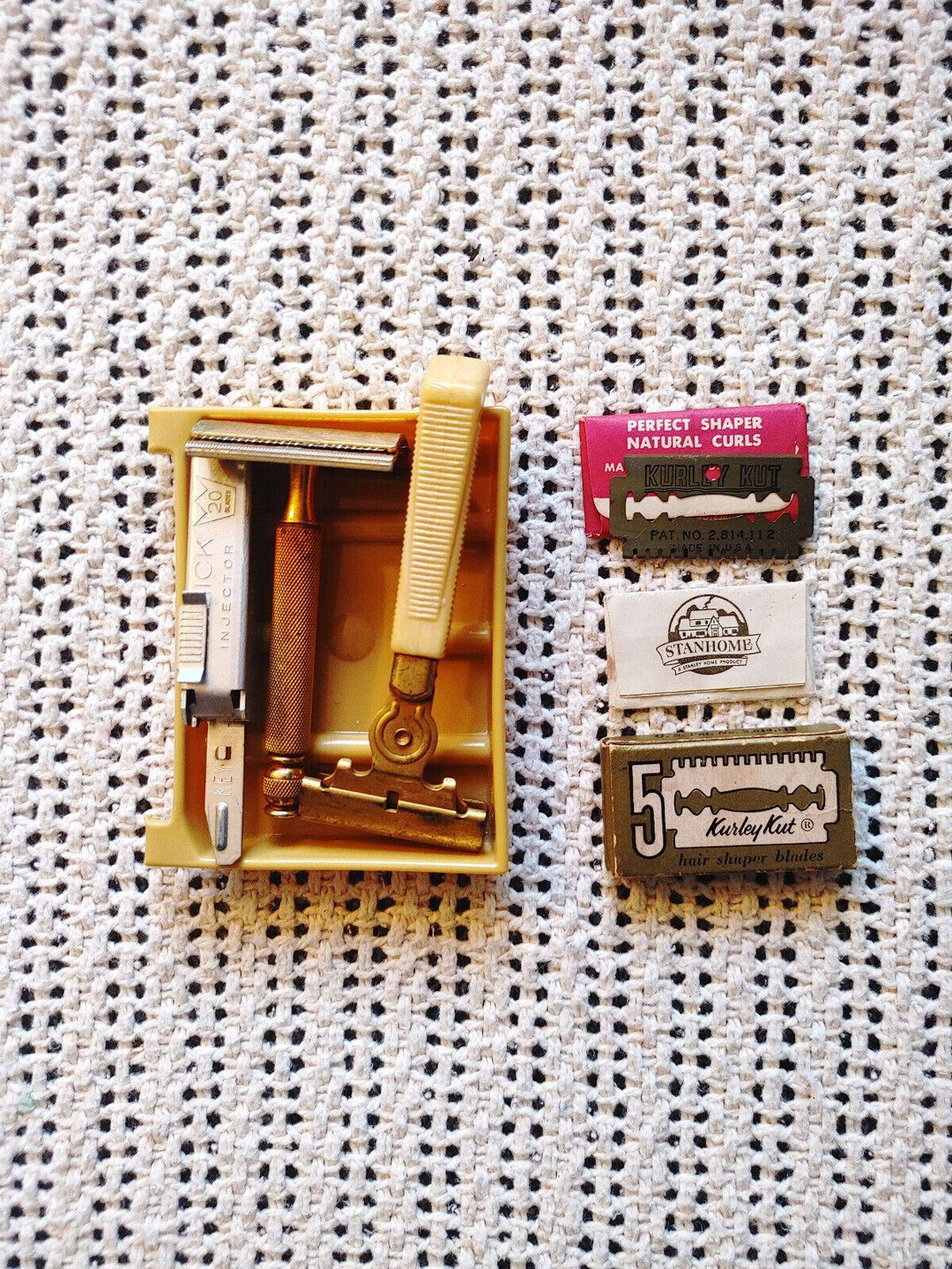 Vintage Metal Shave Kit Inc Gillette Gold Razor & Shick Injector Rare ...